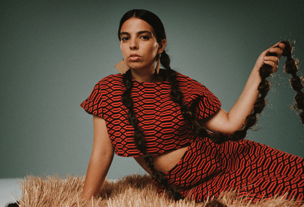 Ana Lua Caiano apresenta ‘Vou ficar neste quadrado’ em Paredes de Coura ...