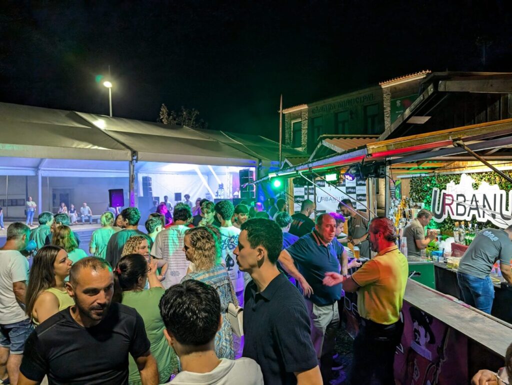 Moimenta recebe 2026 com Réveillon animado na Vila de Terras de Bouro ...